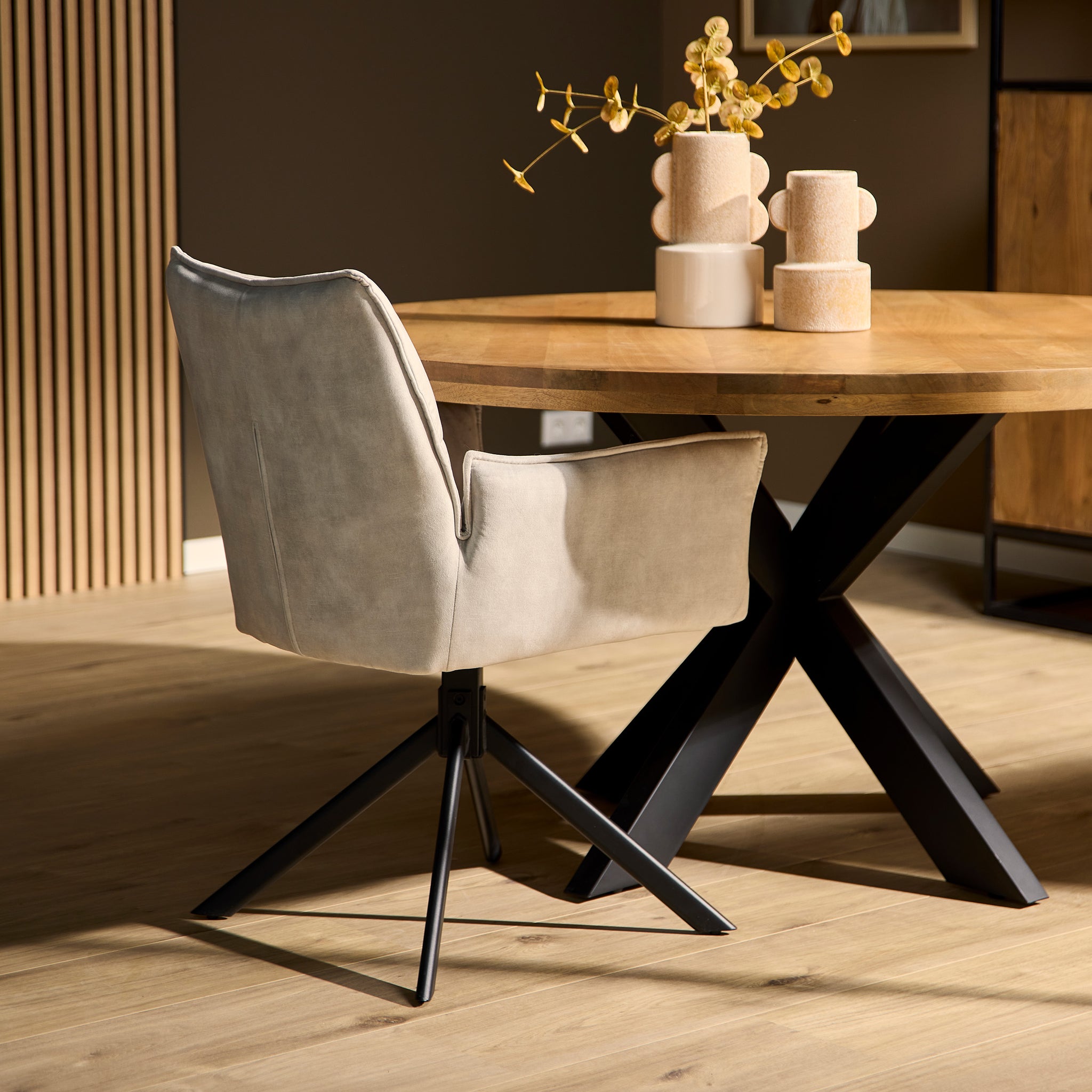 Esszimmerstuhl Samtbezug 180° Drehfunktion mit Rückhol-Automatik Schwa ...